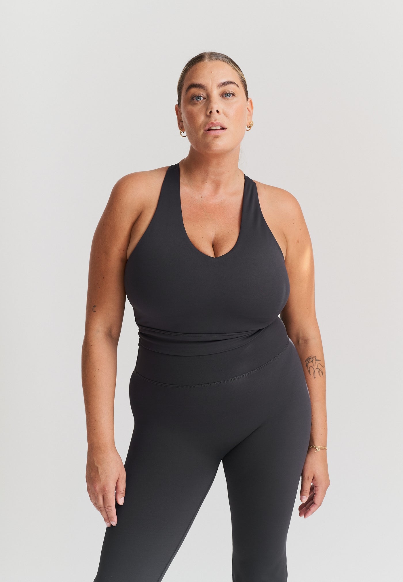 Softsculpt V-neck Cross Back Bra - Asphalt Grey